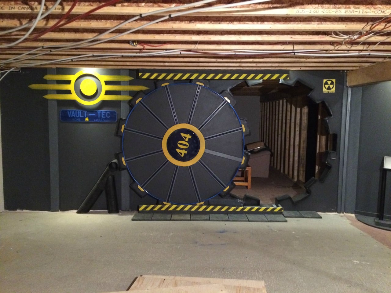 Fan construye bóveda en su casa ¡Al puro estilo de Fallout!