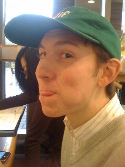 Dewey, de Malcolm, ahora tiene 27 años y así es como luce