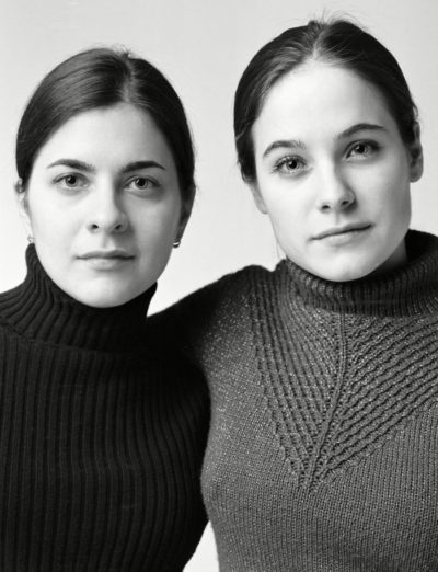 21 Fotografías de personas idénticas que ni se conocían