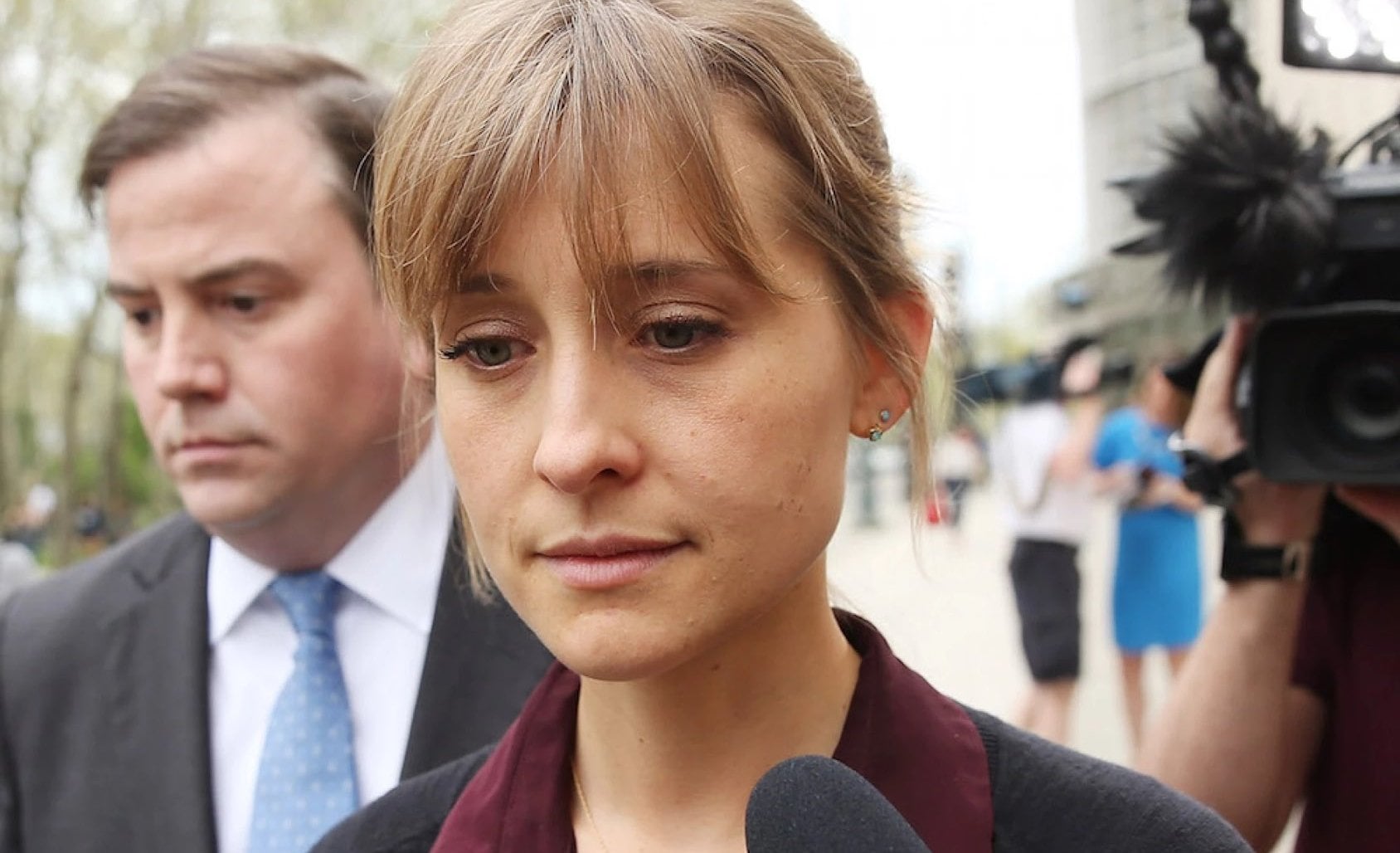Allison Mack comenzó anticipadamente su condena de tres años