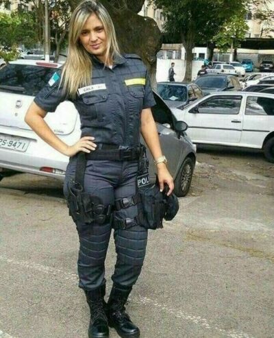 21 Policías más bellas que han sido captadas alrededor del mundo
