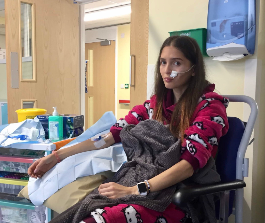 Joven demanda al doctor de su madre por haberla traído al mundo