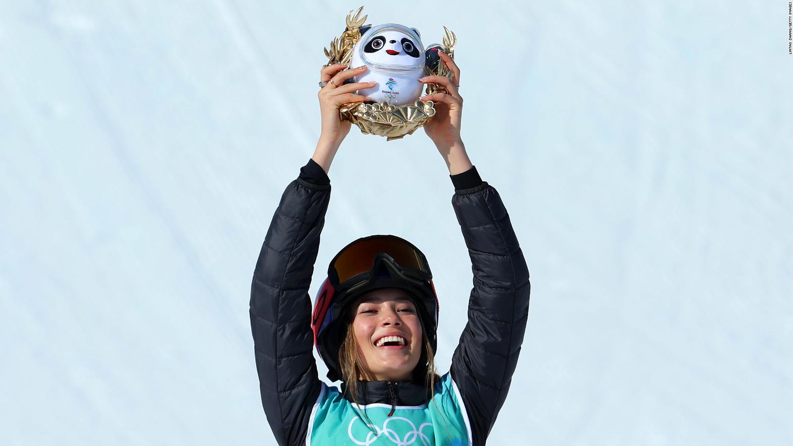 Eileen Gu, la modelo que ganó un oro olímpico en esquí acrobático
