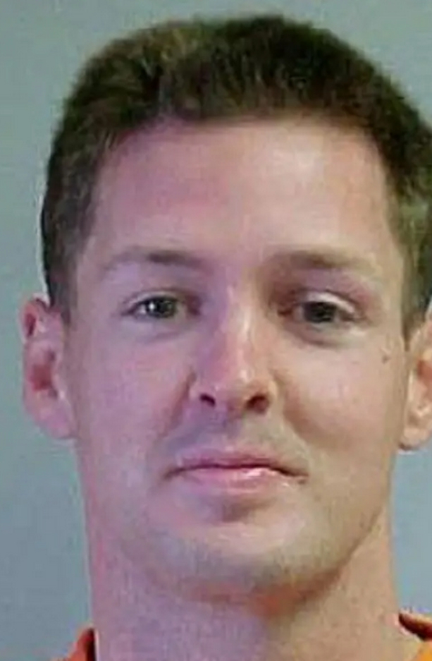 Asesino hacía reseñas en Amazon de los artículos que usaba