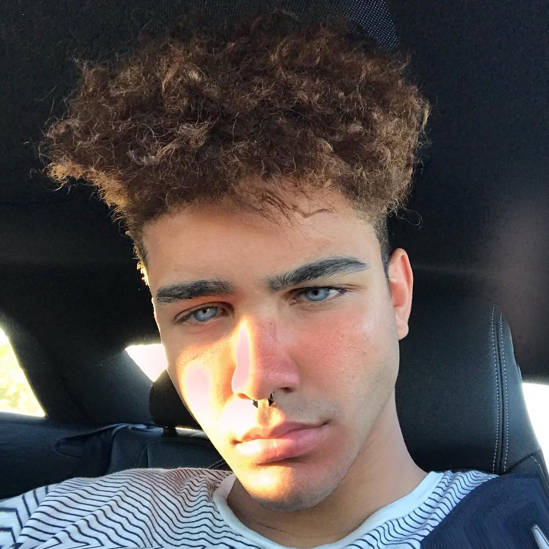 ‘Influencer’ ya no habla con su familia porque no son famosos