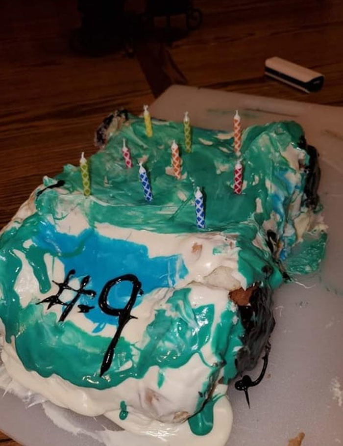 17 Terribles pasteles que de plano no querrás para tu cumpleaños